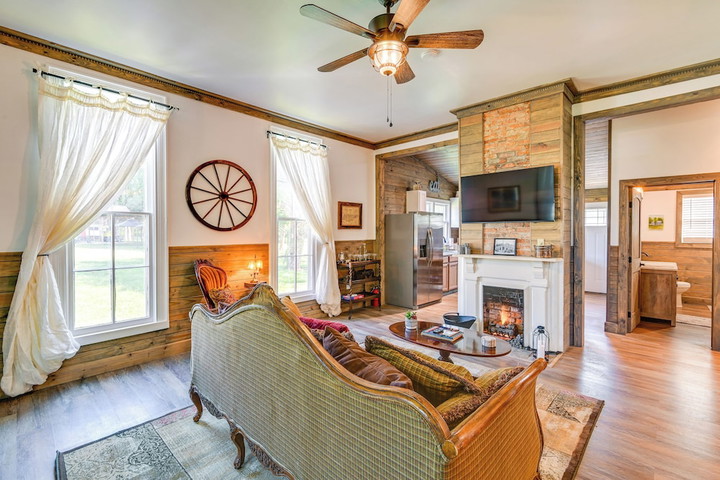 Bright Whites Creek Home: 12 Mi To Dtwn Nashville! - Nashville, TN