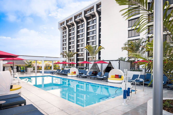 Pixar Place Hotel - Garden Grove