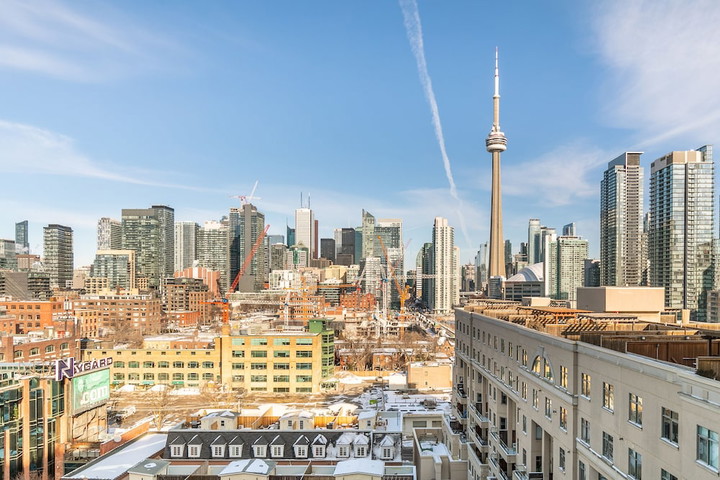 Beautiful Condos In The Heart Of Downtown - Toronto, ON