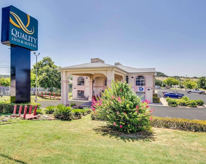 Quality Inn & Suites Kerrville - Kerrville, TX