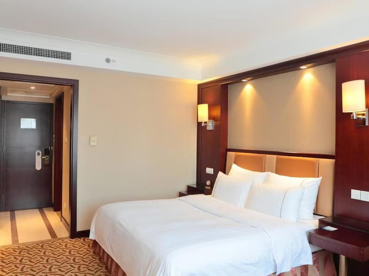 Jianguo Hotel Shanghai - 