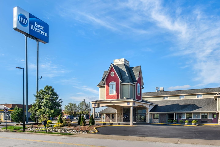 Best Western Green Tree Inn - New Albany, IN