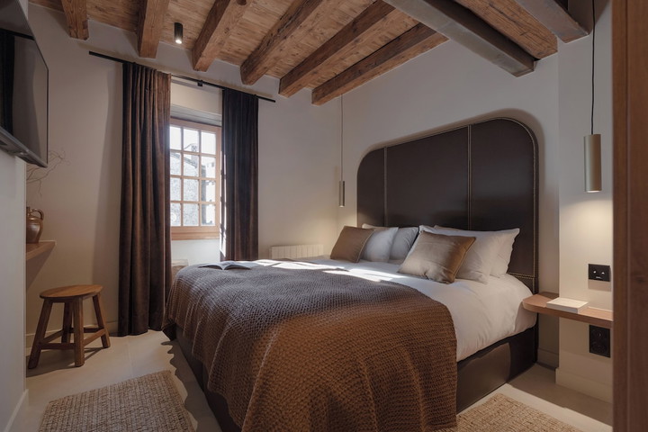 Mihotel - Cité Médiévale De Pérouges - Pérouges