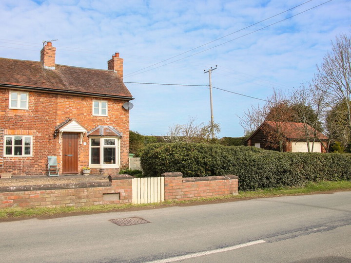 1 Royal Oak Cottages - 
