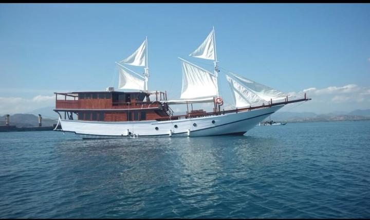 Sumba Ocean Phinisi - Labuan Bajo