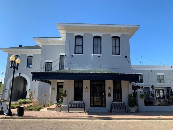 Hotel 27 - Greenville, MS