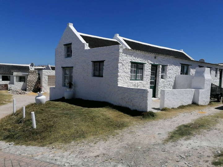 Quaint 1 Bedroom Apartment With Sea View - Arniston