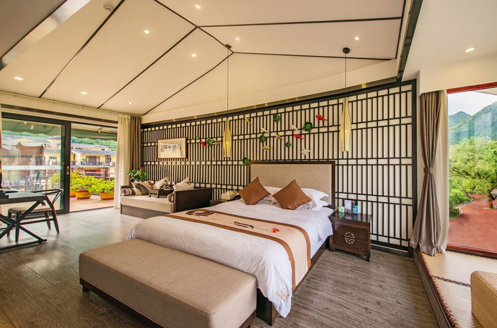 Peach Blossom Resort Hotel - Guilin