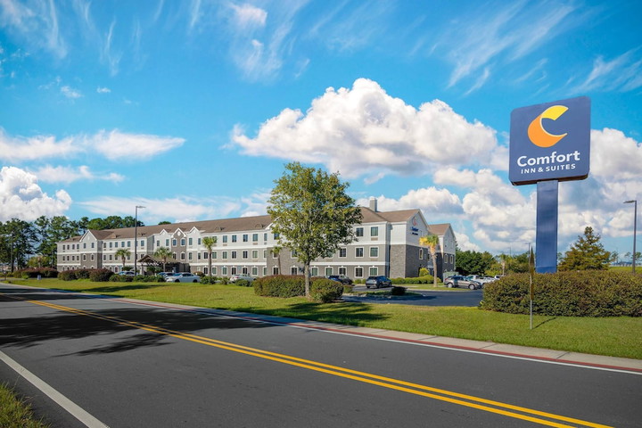 Comfort Inn & Suites Savannah Airport - Savannah, GA