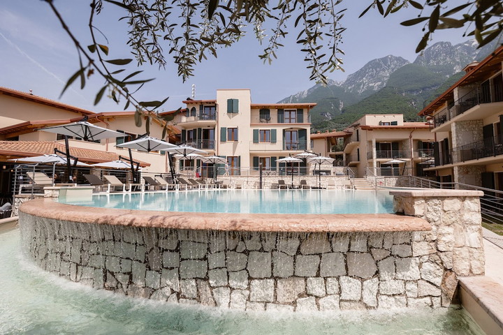 June Stay Lake Garda - Lac de Garde