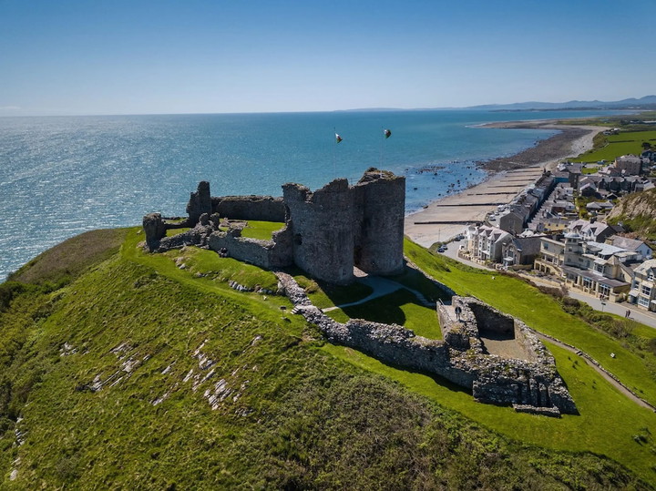 Marine Hotel - Criccieth