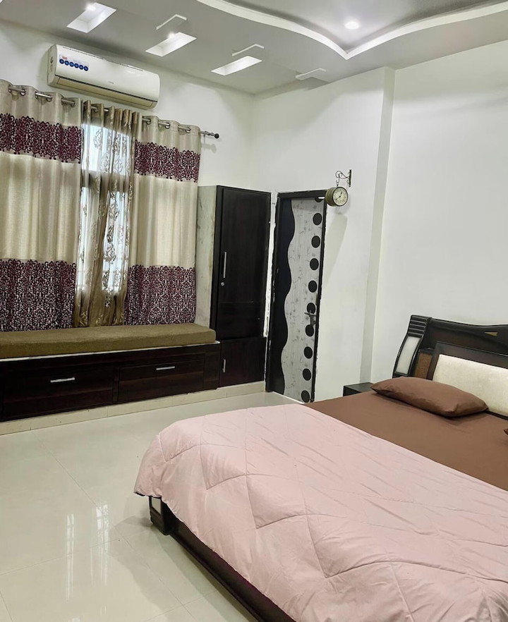 Serene Lakeside Homestay - Udaipur