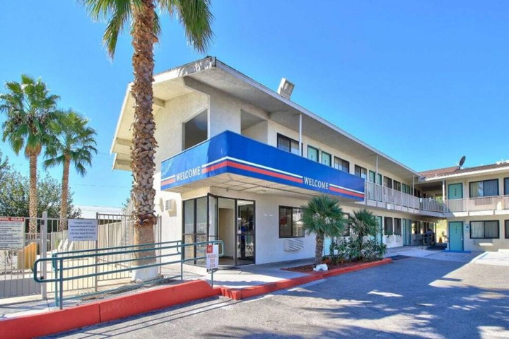 2 Full Beds  Mobility Access Ri Shower Nsmk - Nogales, AZ