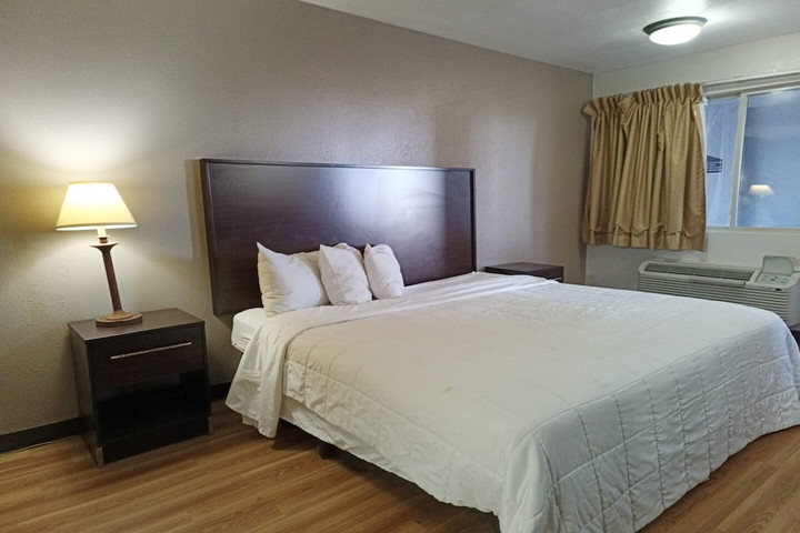 Suite - King Bed Non - Smoking - Wichita Falls, TX