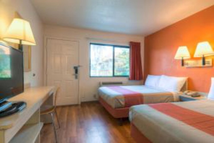 2 Full Beds - 聖地亞哥, CA