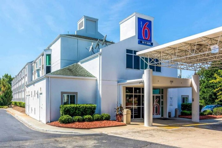 2 Full Beds  Micfridge  Smoking - Belmont, NC