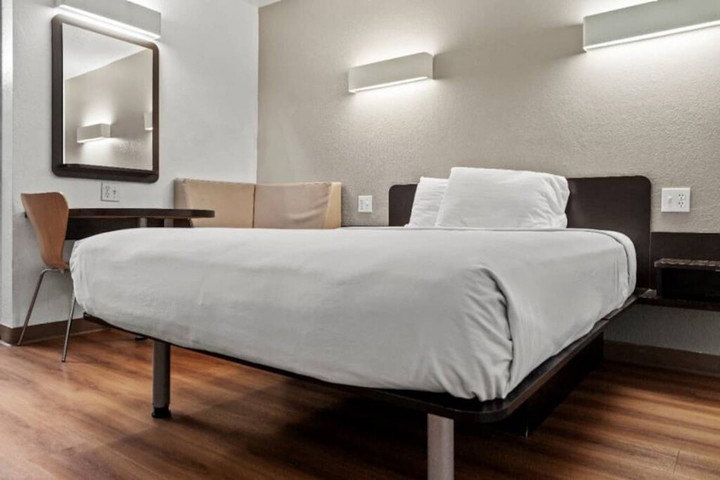1 Queen Bed Non-smoking Kitchen - San Luis Obispo, CA