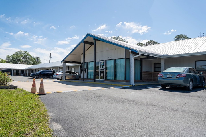 2 Full Beds Non-smoking - Ocala, FL