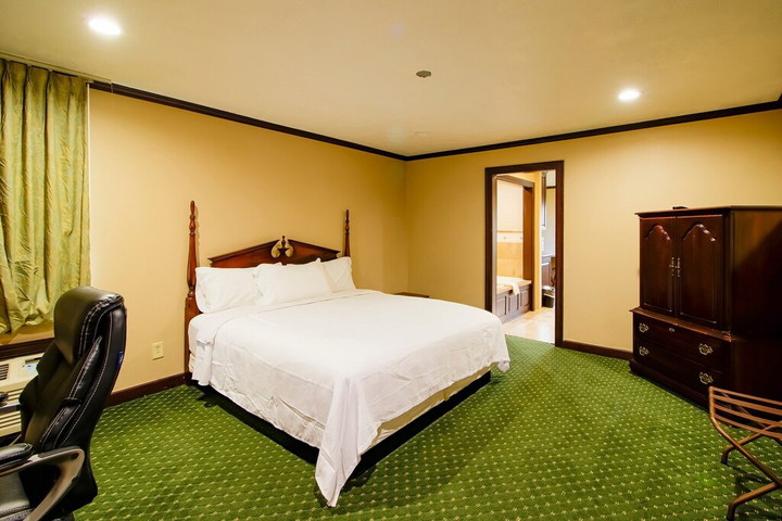 Suite - King - Fourth Ward - Houston