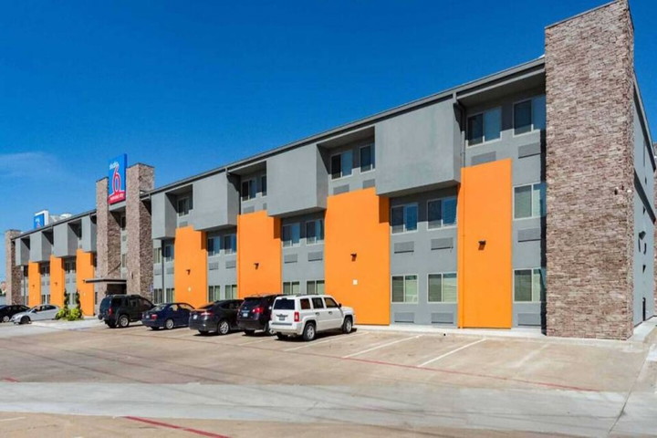 2 Full Beds  Non-smoking Kitchen - Richardson, TX