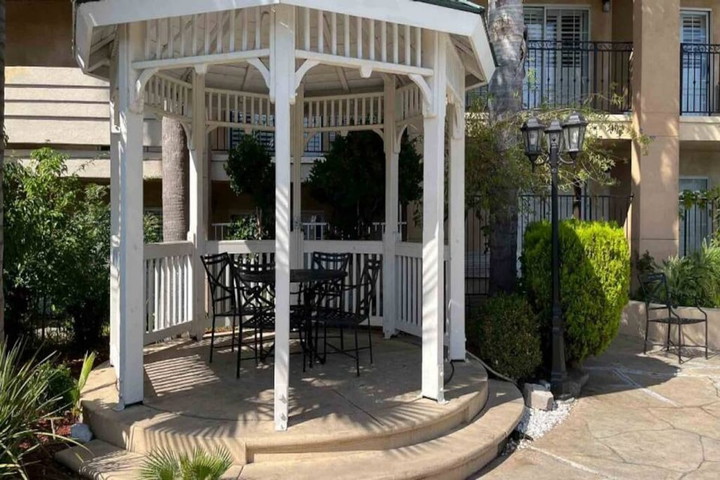 2 Queen Beds Non-smoking Kitchen - Vallejo, CA