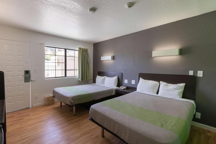 2 Queen Beds Suite Non-smoking Kitchen - Barstow, CA