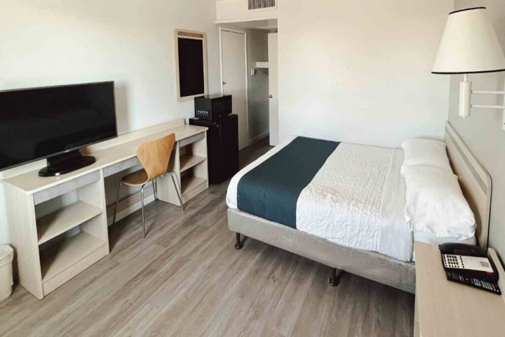 1 Queen Bed Non-smoking - Holbrook, AZ