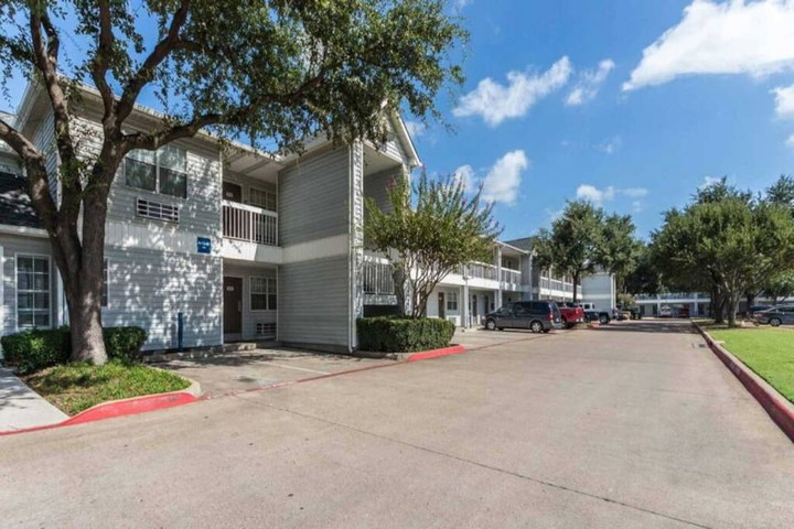 2 Full Beds  Non-smoking - Dallas, TX