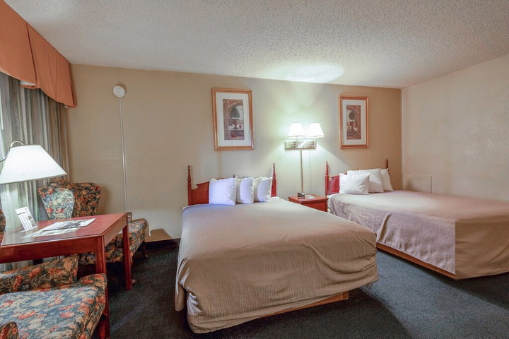 2 Full Beds Non-smoking - Gallup, NM