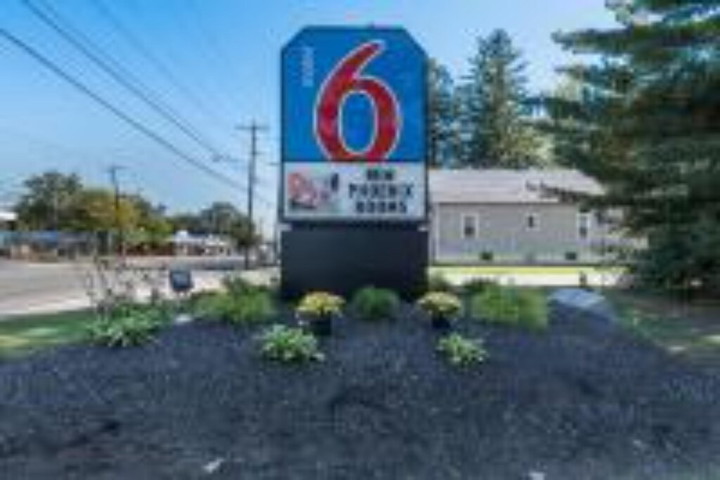2 Queen Beds  Non-smoking - Clifton Park, NY
