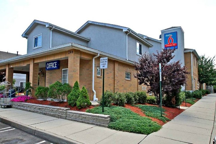 2 Full Beds  Non-smoking - New Brunswick, NJ