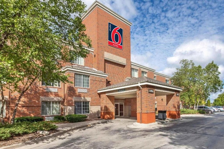 1 King Bed | Non-smoking, Kitchen - Wauwatosa, WI