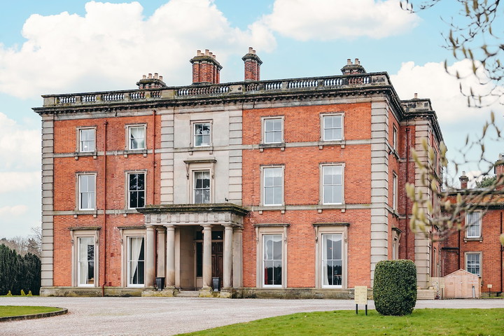 Netley Hall - Rose - Shropshire