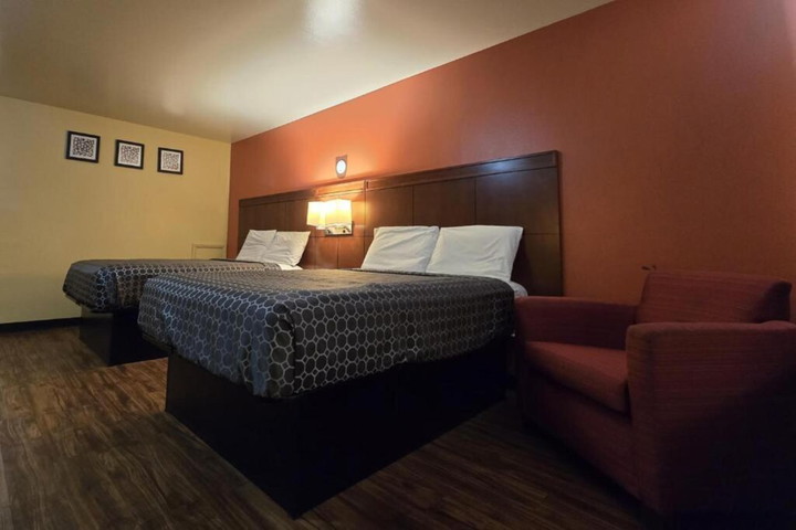 2 Full Beds Non-smoking - Yorktown, VA