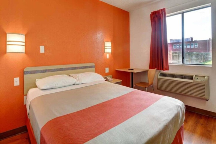 2 Full Beds  Micfridge - Glastonbury, CT