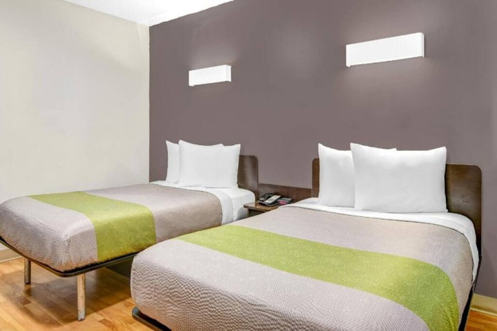 2 Full Beds  Smoking - Dunwoody, GA