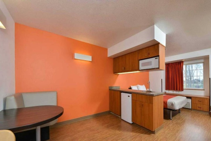 2 Queen Beds  Non-smoking - Boise, ID
