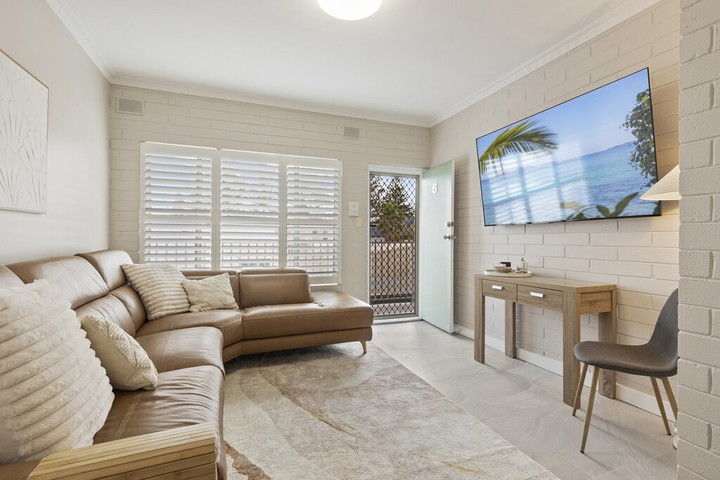 Bright 2-bed Apartment Steps From Largs Bay Beach - Adelaide