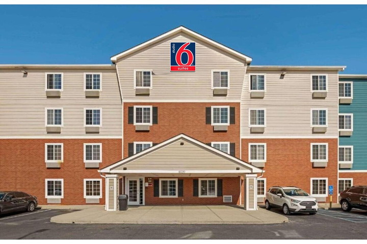 2 Full Beds | Non-smoking, Kitchen - Ohio