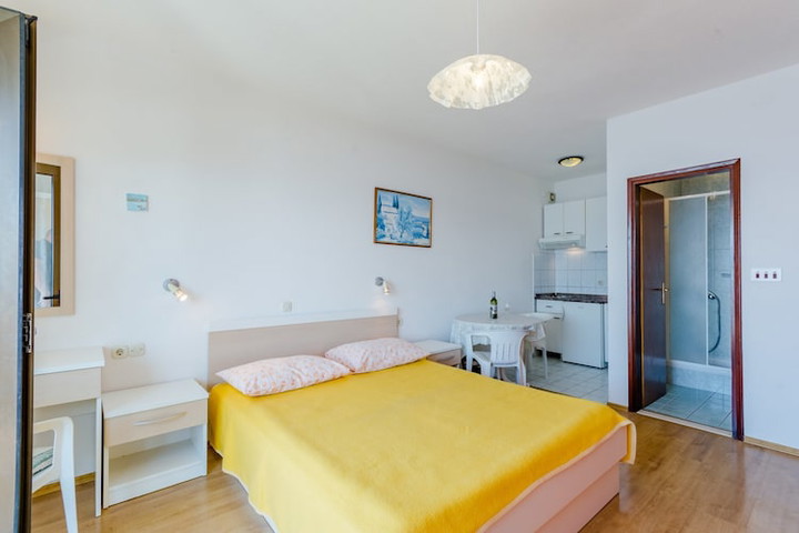 Villa Kosa - Studio Apartment With Balcony And Sea View - Brela