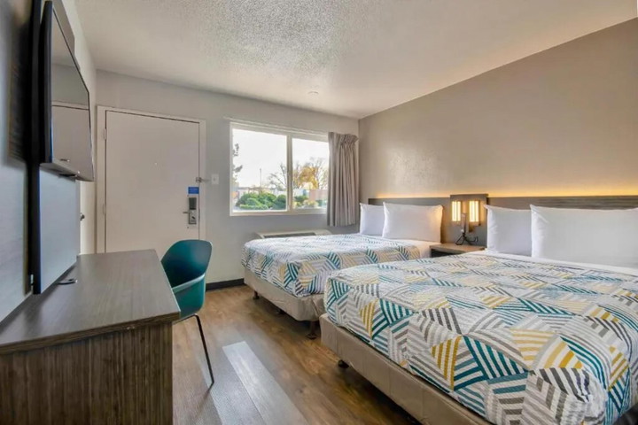 2 Full Beds  Smoking - Santa Fe, NM