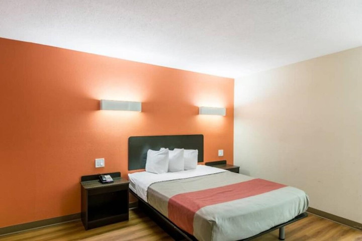 1 King Bed  Non-smoking - New Jersey