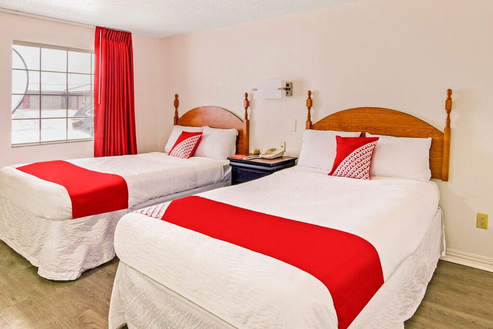 2 Full Bed Smoking - Killeen, TX