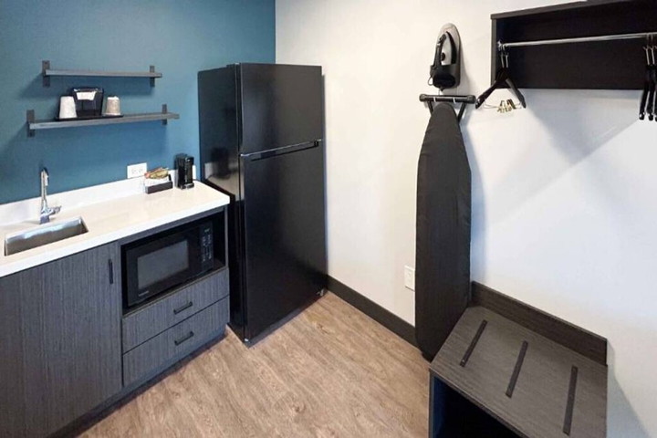 1 King Bed  Non-smoking Kitchen - Jurupa Valley, CA