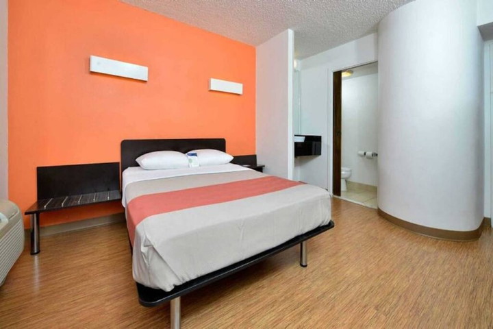 1 Queen Bed  Smoking - Texas