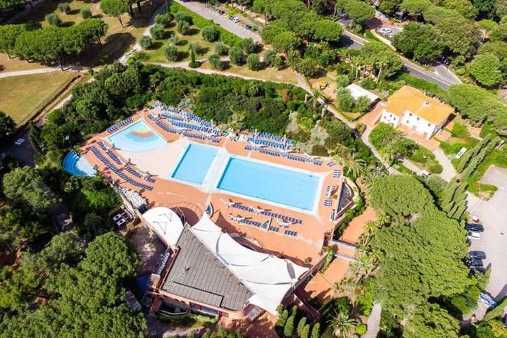 Resort Riva Degli Etruschi San Vincenzo-ville Comfort Trilo-sangioveto 200 M Dal Mare - Toscana