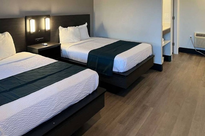 2 Queen Beds  Non-smoking Micfridge - Williams, AZ