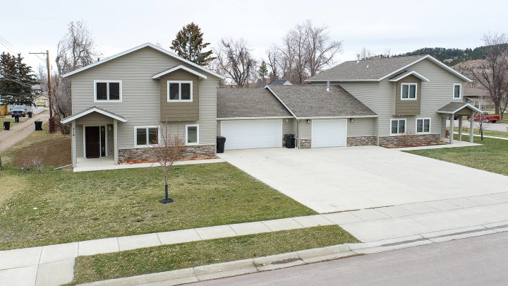 Spacious Townhome In The Heart Of Spearfish - Spearfish, SD