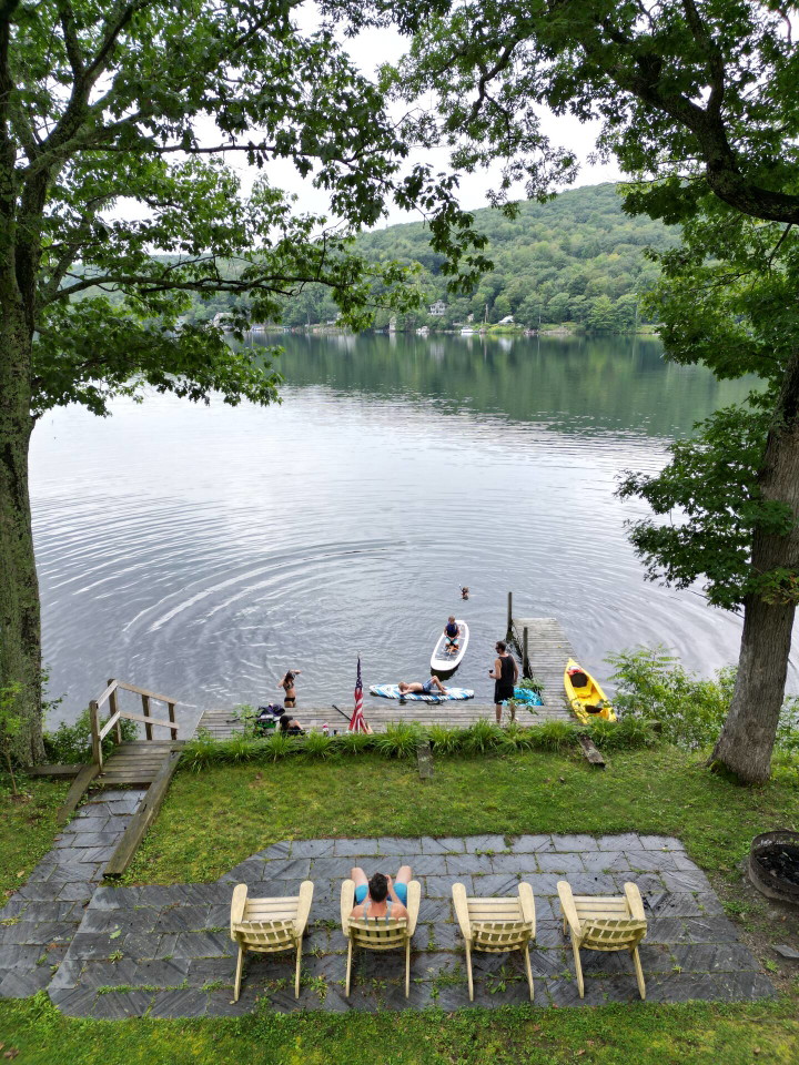 Cabane En Bord De Mer Quai Foyer Kayaks Et Sups - Granville, NY
