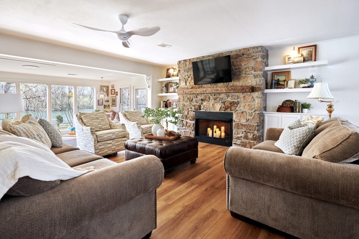 Riverfront Fly Fishing + Family Retreat W/ Dock - Heber Springs, AR